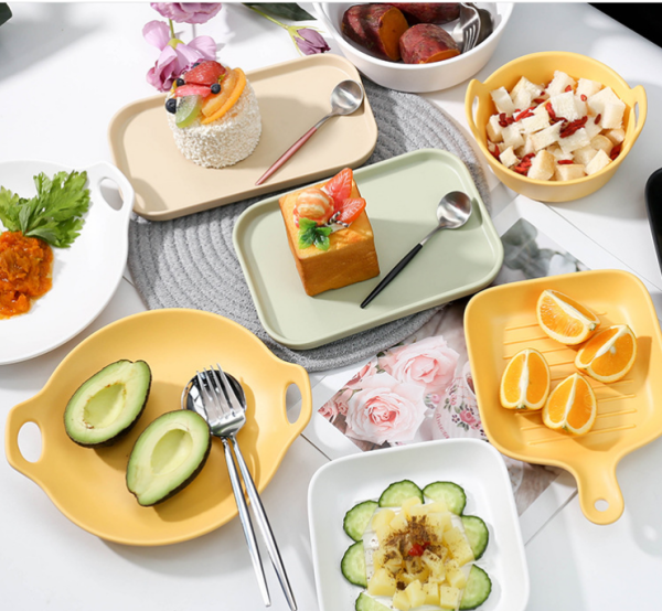 Dinner Plates Of Different Shapes Brings Different Dining Experiences